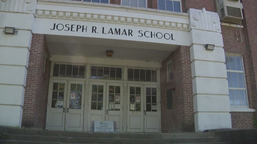 Neighbors react to future use of old Lamar Elementary School as Tiger Woods’ TGR Learning Lab