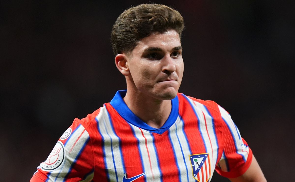 La inesperada decisión de la FIFA con el árbitro que cobró el doble ...