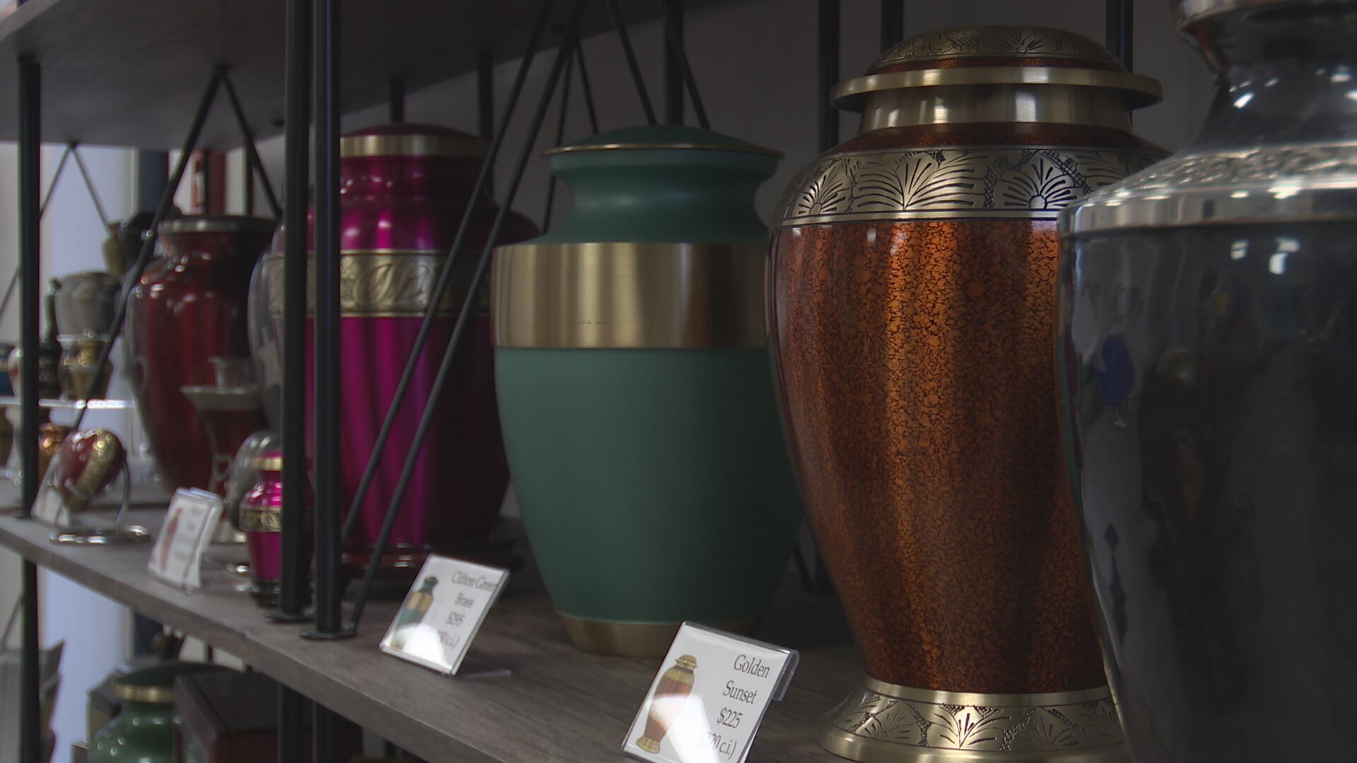 Rockford funeral homes respond to national rise in cremations