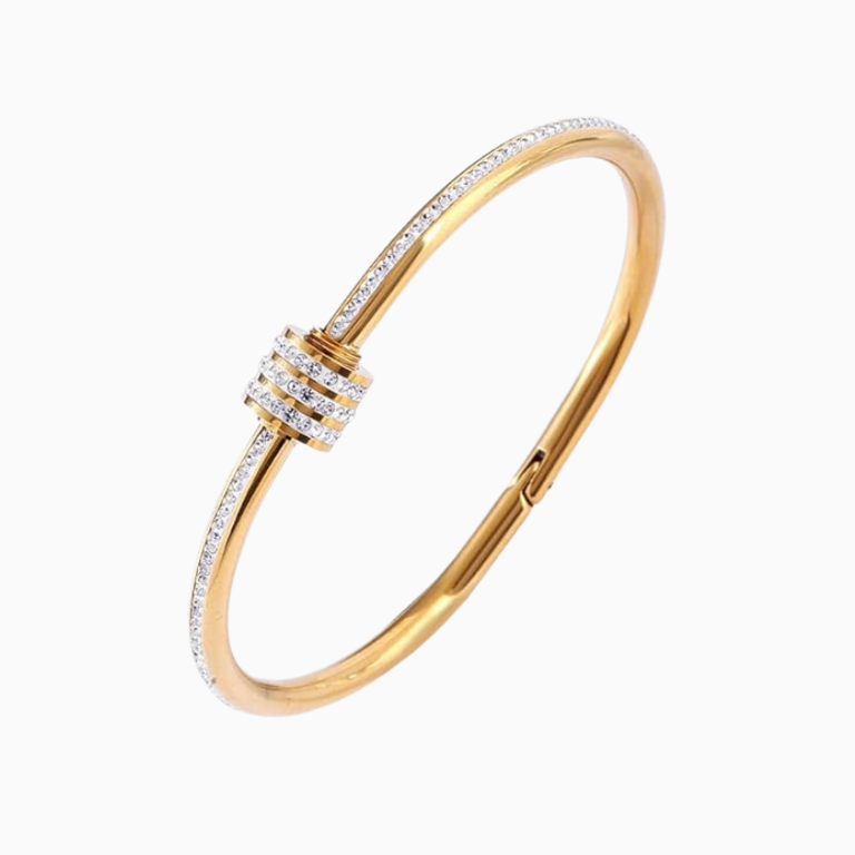 Some Affordable New Amazon Accessories to Style With Your Looks