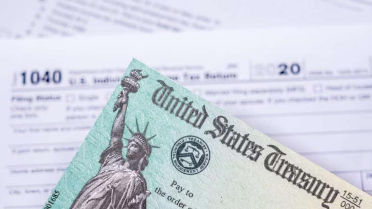 IRS urges taxpayers to claim $1,400 stimulus check before 2025 deadline IRS urges taxpayers to claim $1,400 stimulus check before 2025 deadline