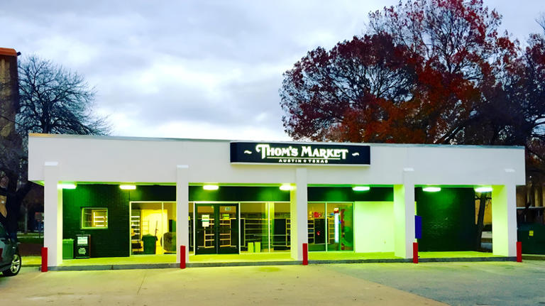 The Regional Grocery Store Chain That's Suddenly Closing All Locations