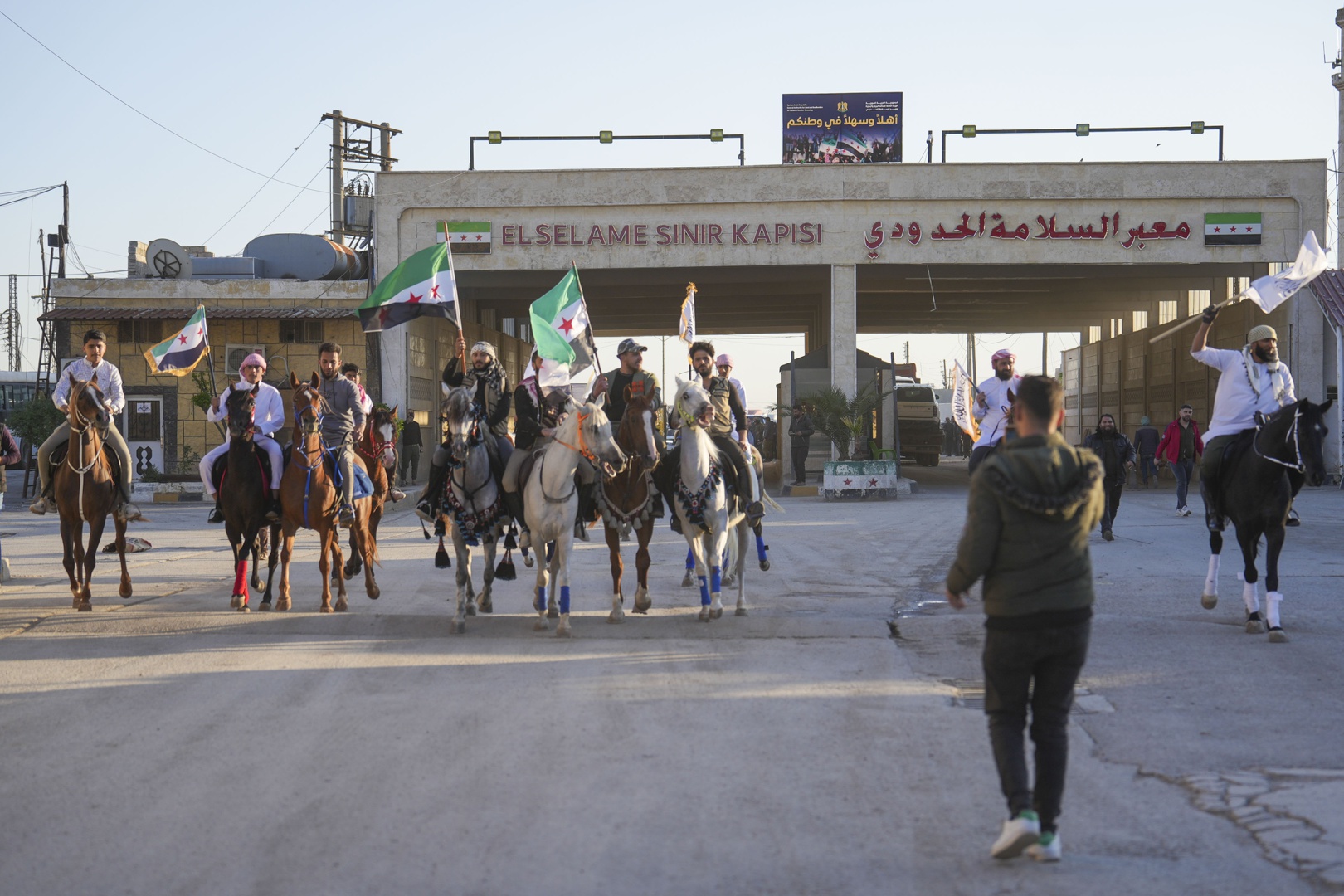 Tras miles de kilómetros, cuatro jinetes españoles atraviesan Siria ...