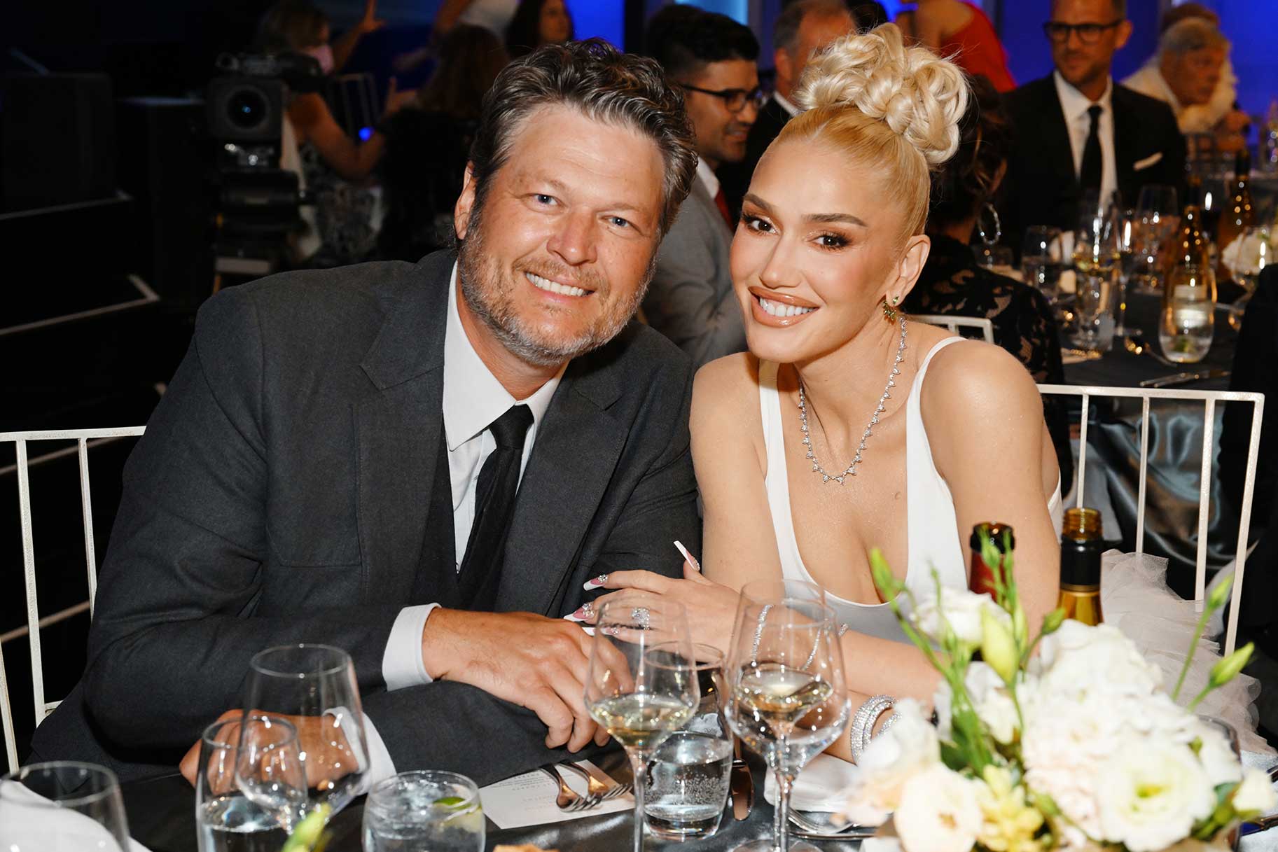 Gwen Stefani's Son Helps Her & Blake Shelton Pick Flowers at Their ...
