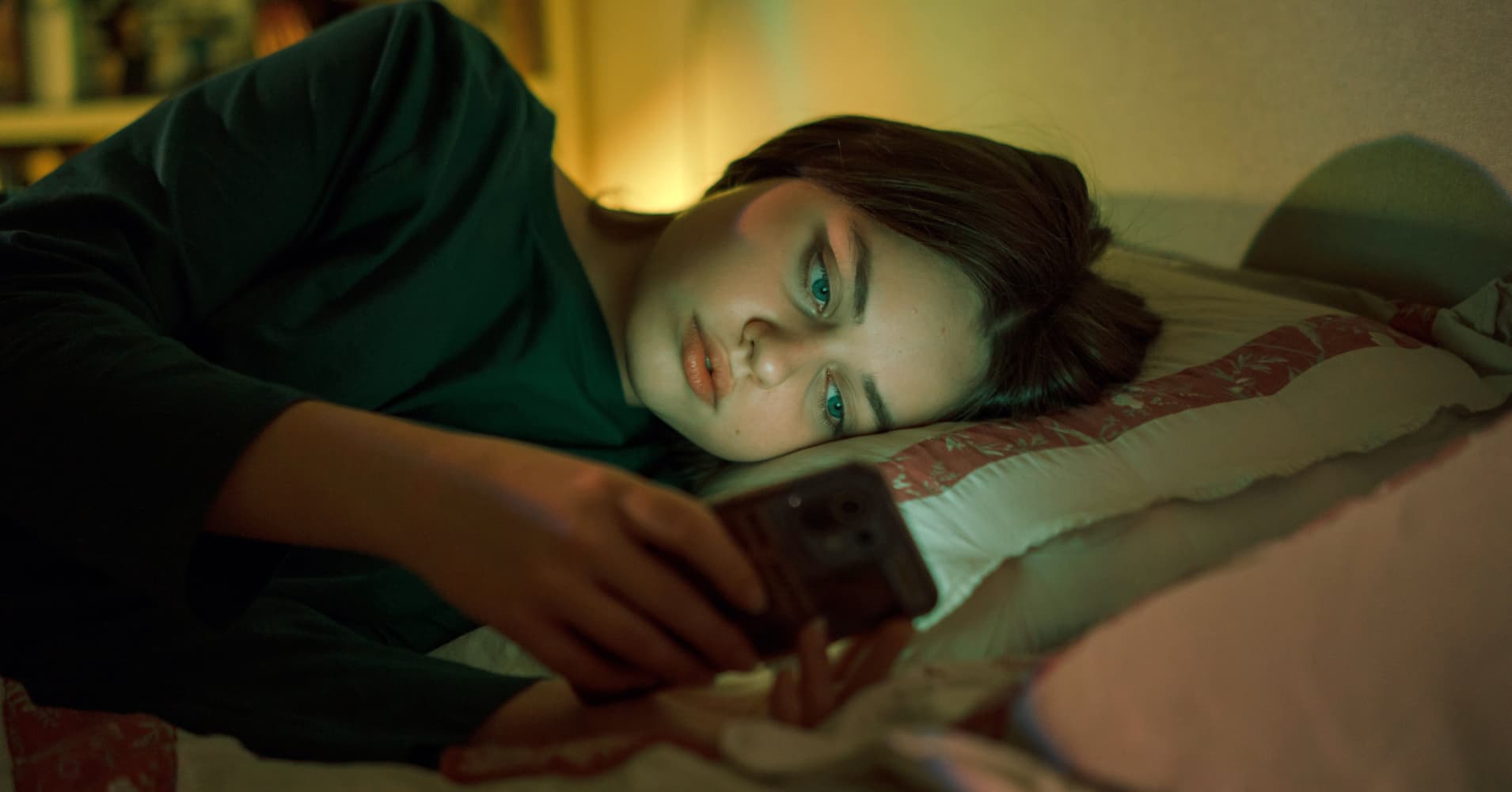 Too much mindless scrolling can shrink your attention span: 'The ...