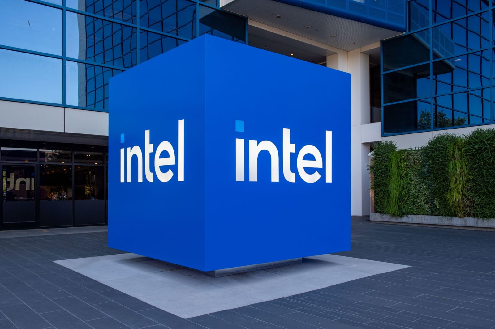Intel to sell 51% of Altera business to Silver Lake