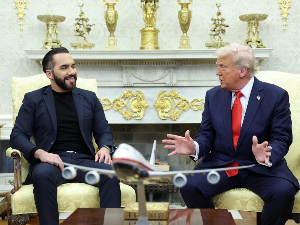 El Salvador's Bukele, beside Trump, says he won't return migrant ...