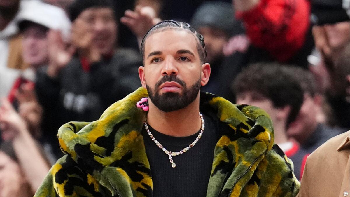 Drake Speaks On Upcoming Album & Contemplates Who He'd Fight In Boxing Ring