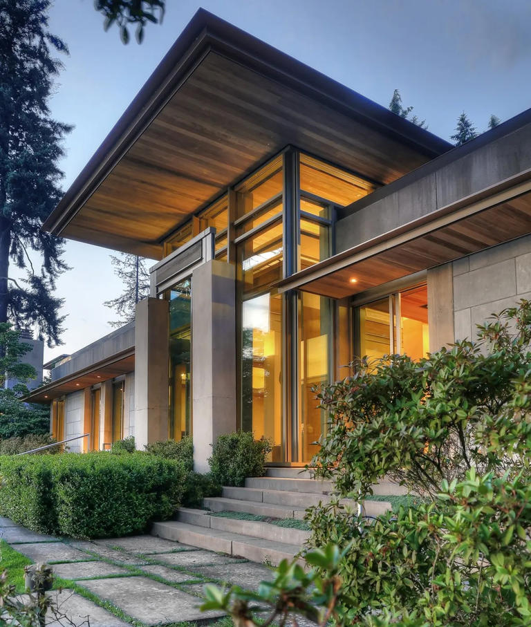 Jeff Bezos sells Seattle home for record $63M after moving to Miami ...