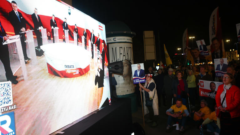 Echa po debacie prezydenckiej. Ekspertka zdecydowanie: Telewizja Republika stawia na Konfederację