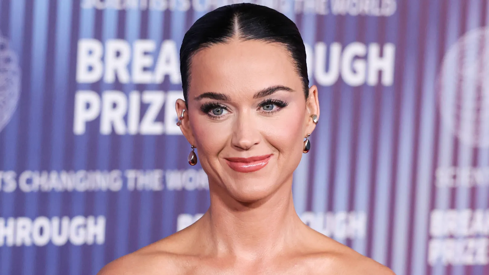 Katy Perry’s butterfly prop malfunctions mid-air at concert