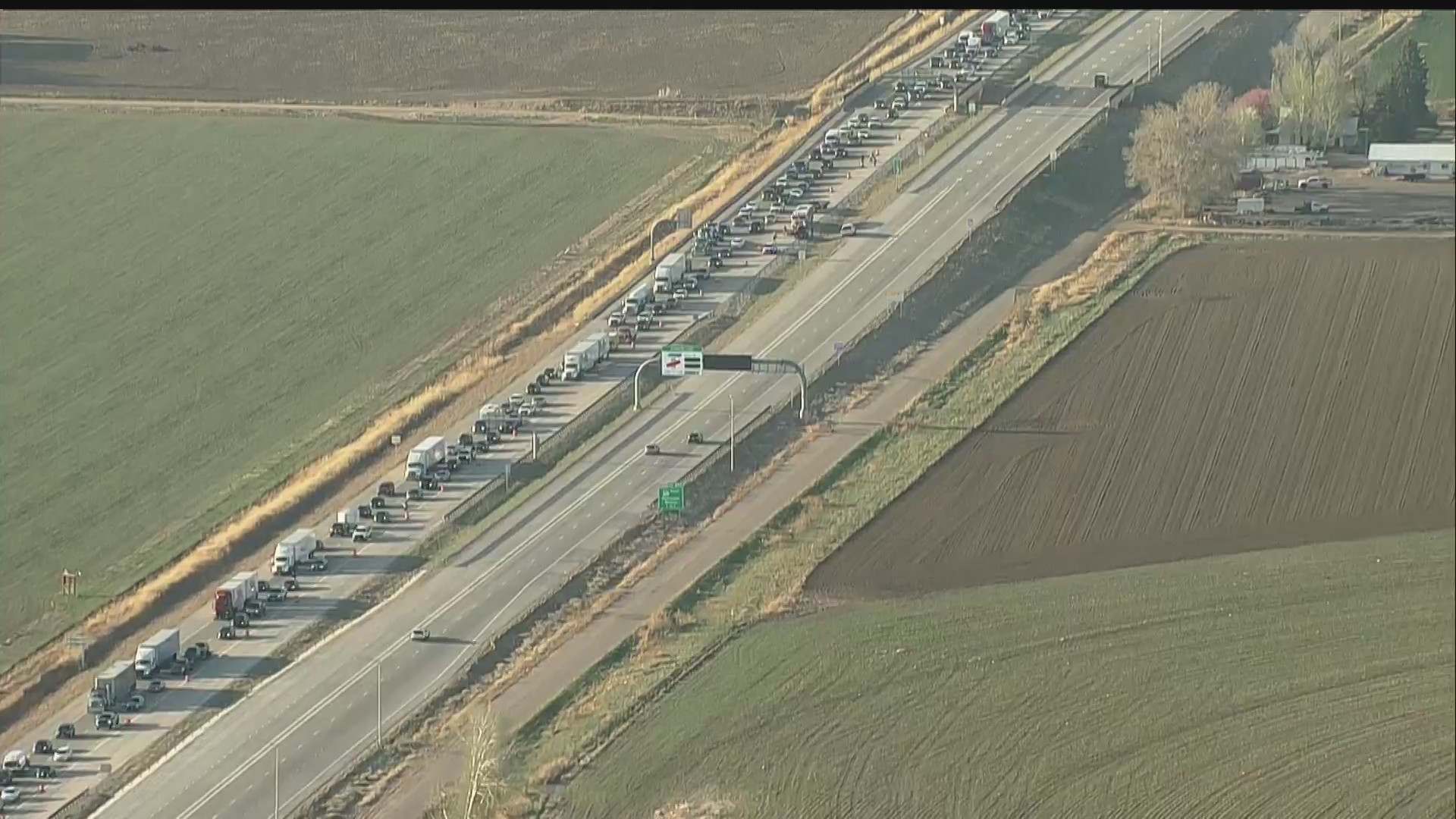 I-25 closed in Northern Colorado due to police situation