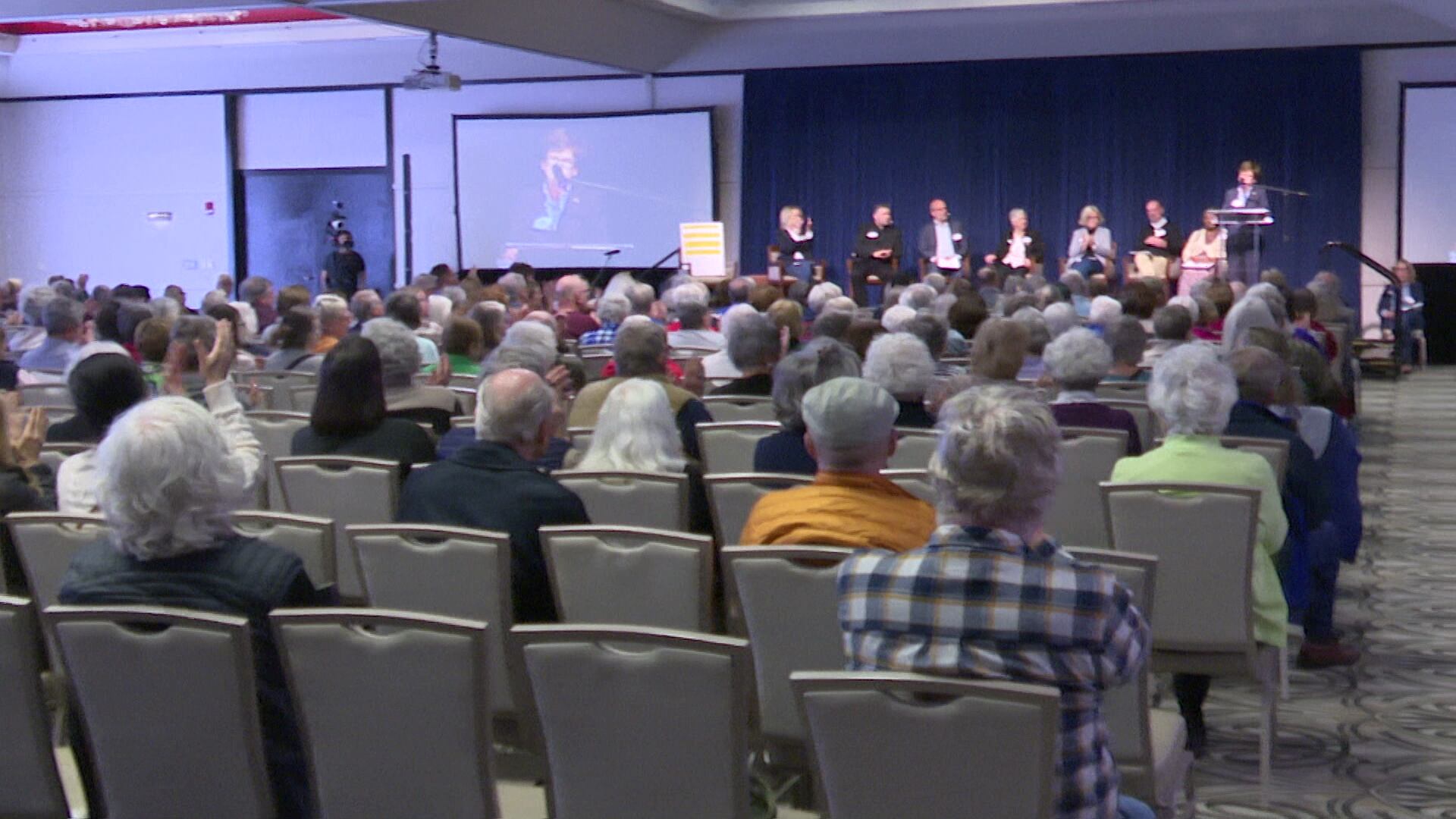 Hundreds show up to town hall in South Bend but Rep. Rudy Yakym a no-show