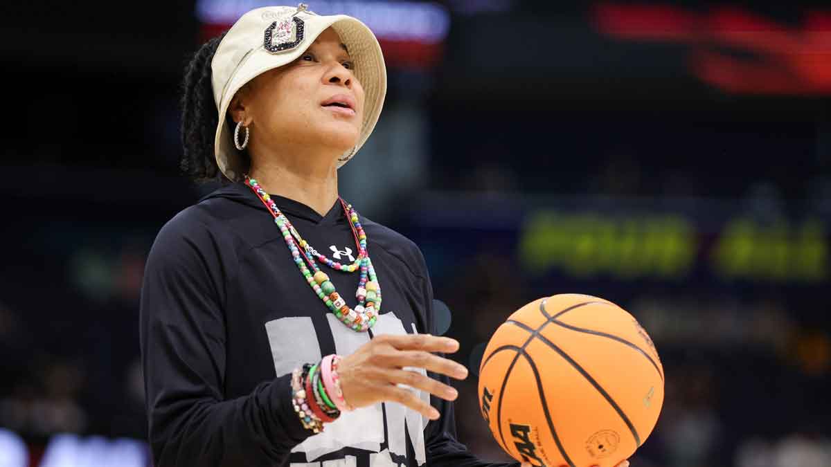 South Carolina HC Dawn Staley’s fired-up reaction to players’ WNBA ...