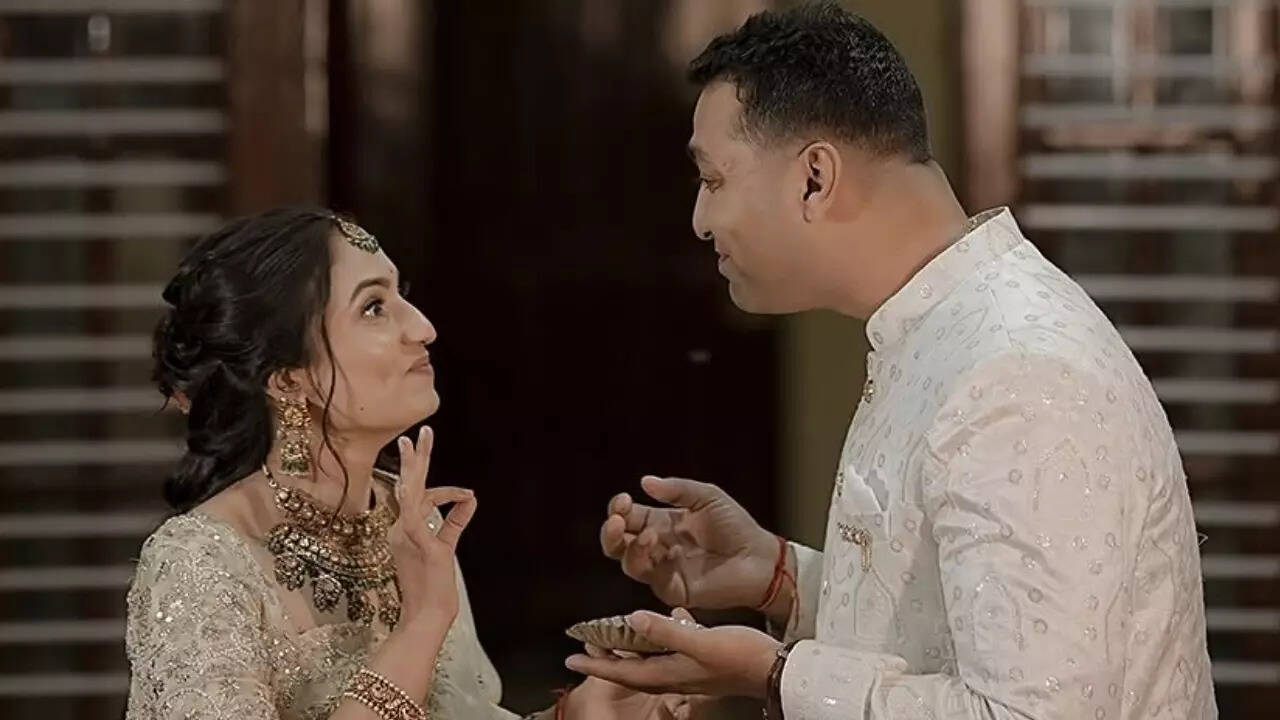 Seetha Rama actress Vaishnavi Gowda gets engaged to an Indian Air Force ...