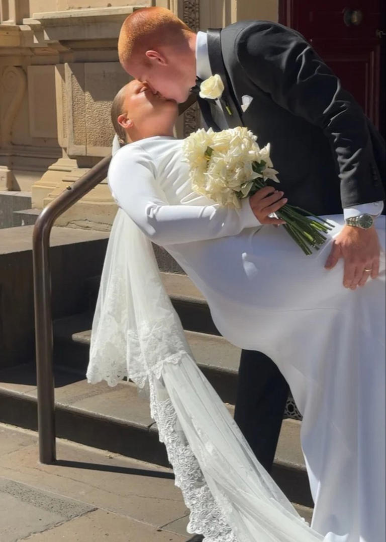 When Chloe Pink posted her wedding photos, she was bombarded with ...