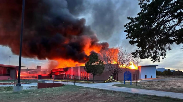'In our prayers': Fire at Dine College in northern Arizona closes ...