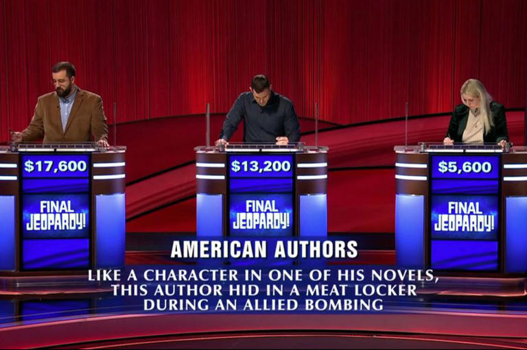 Jeopardy! contestant 'kicking himself' following total 'whiff' on two ...