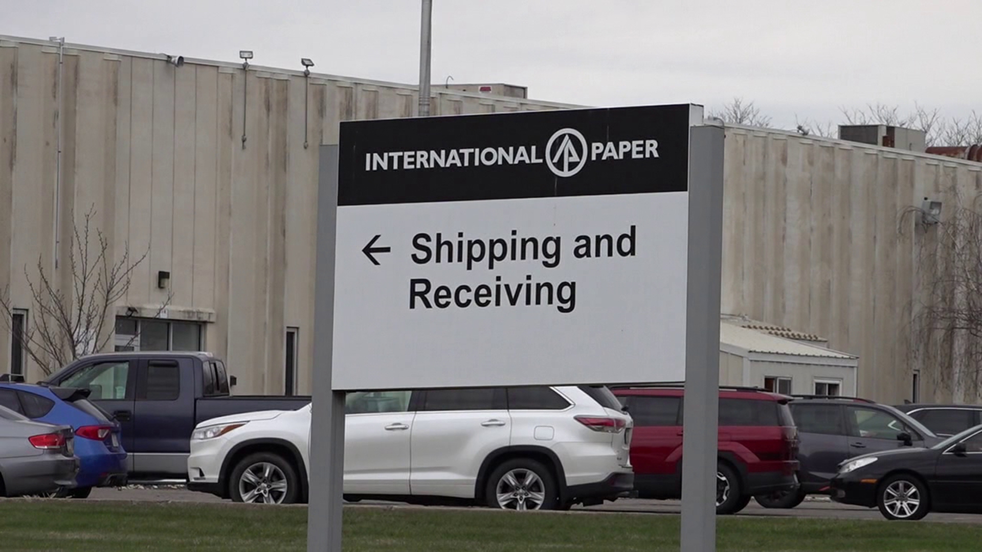 International Paper shutters box plant near Hazleton