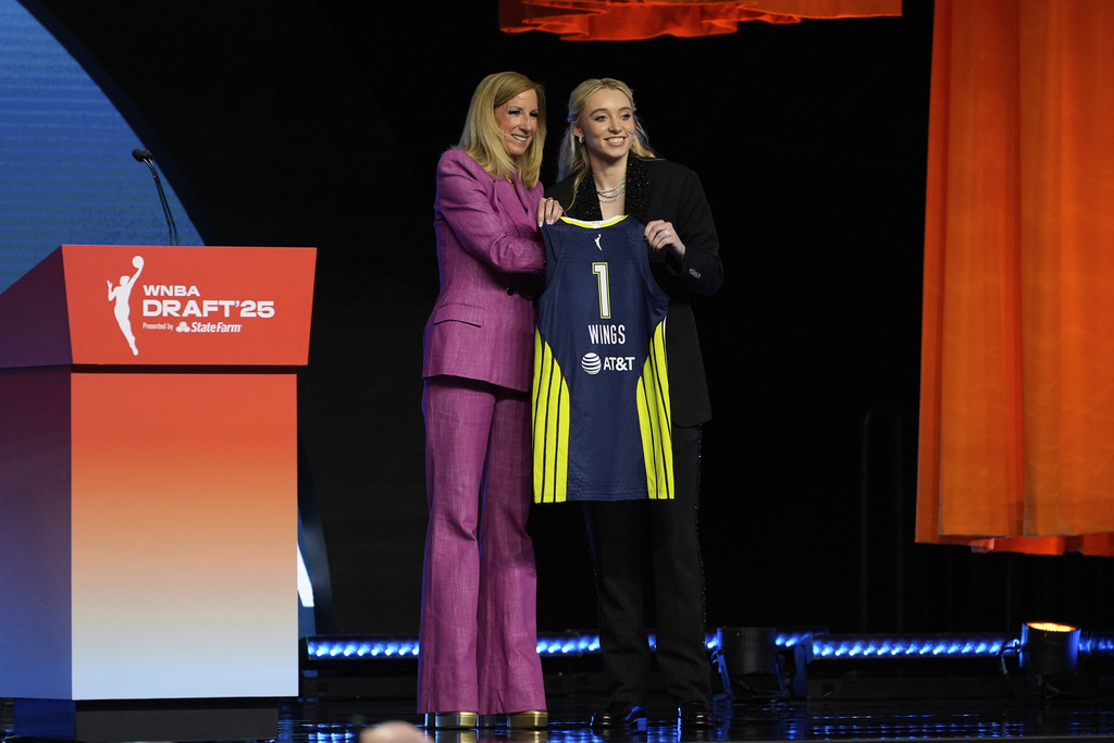 Paige Bueckers es la primera selección del draft de la WNBA, elegida ...