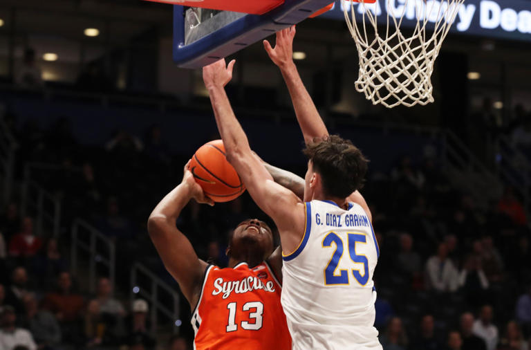 Pitt Panthers Forward Guillermo Diaz Graham Announces Transfer Destination