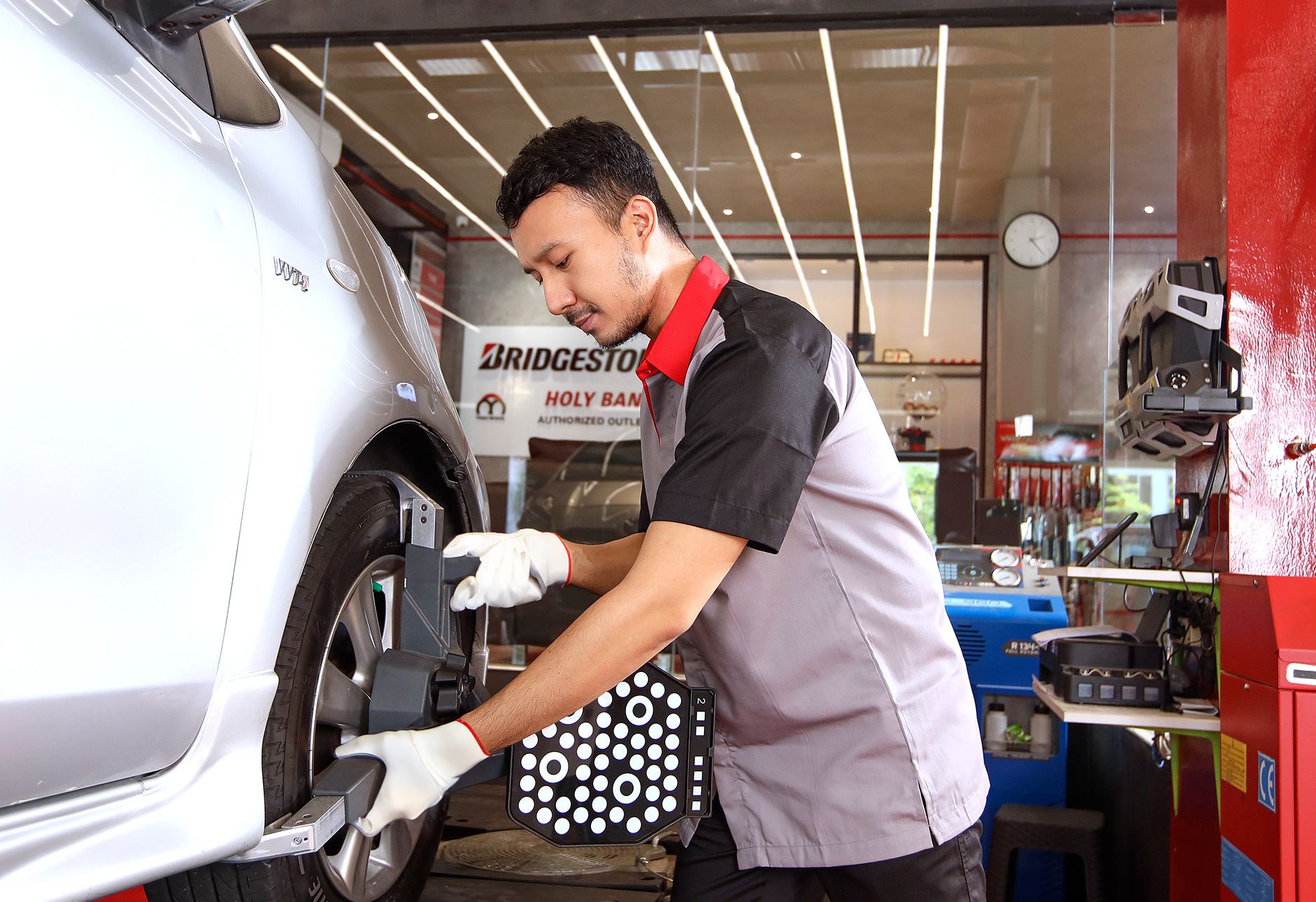 Pasca Lebaran, Lakukan Pengecekan Ban Mobil, Begini Tips Dari Bridgestone