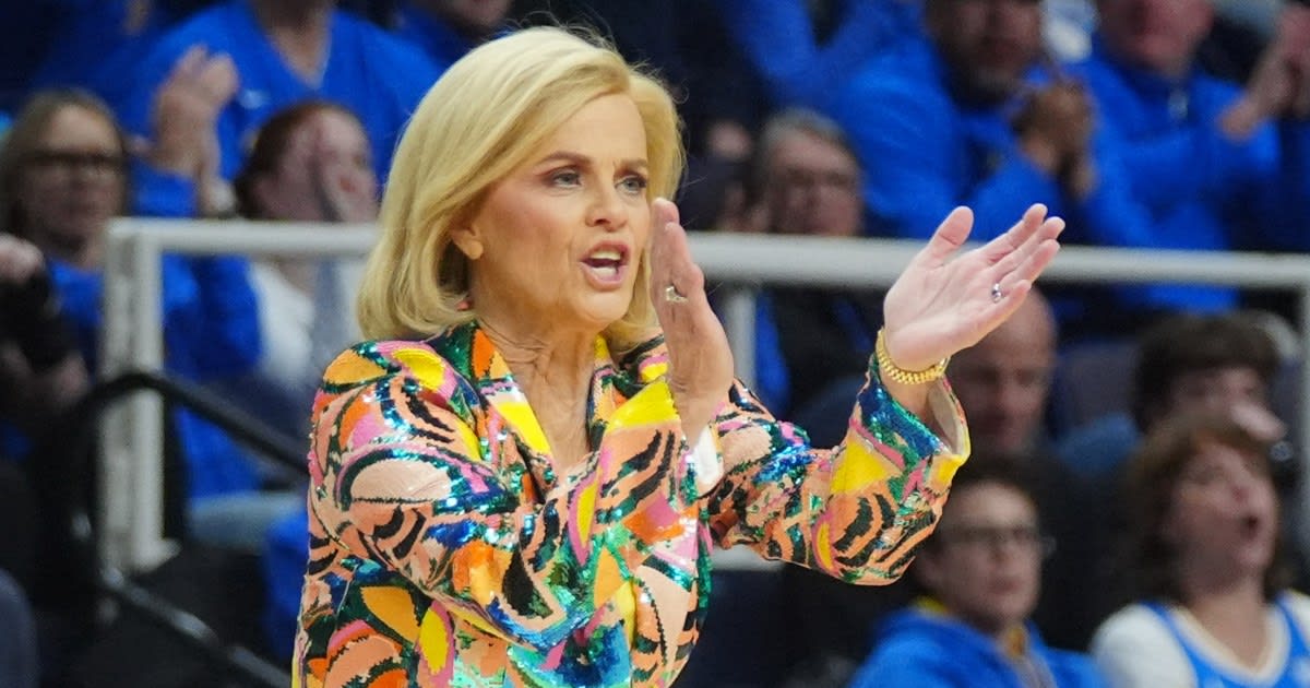 Kim Mulkey sports colorful, shimmering jacket at 2025 WNBA Draft