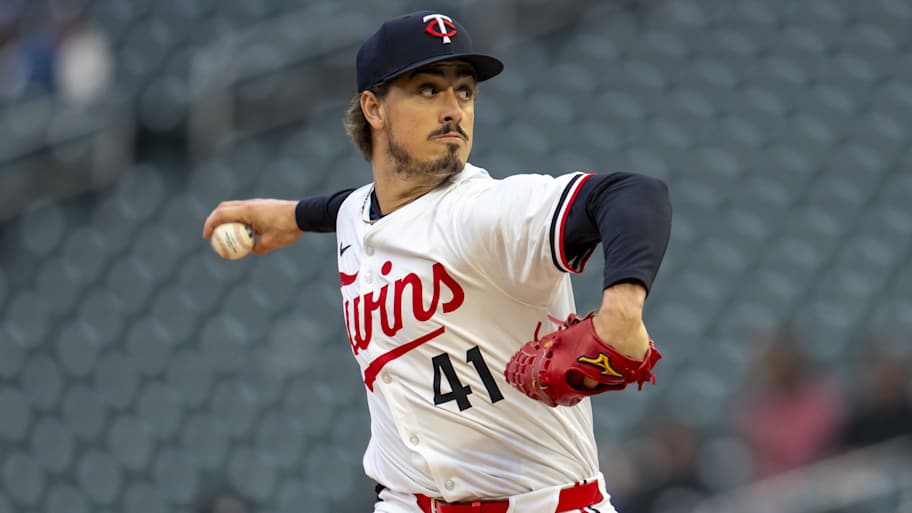 Twins offense goes silent in front of smallest crowd in Target Field ...