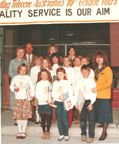 All ten people who buried time capsule in 1985 found, Telstra says