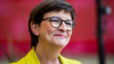 Merz sieht das anders: Für Esken ist Einkommensteuersenkung "fest ...