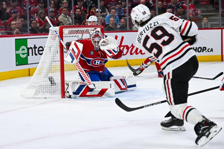 Blackhawks' shootout win keeps Canadiens from clinching