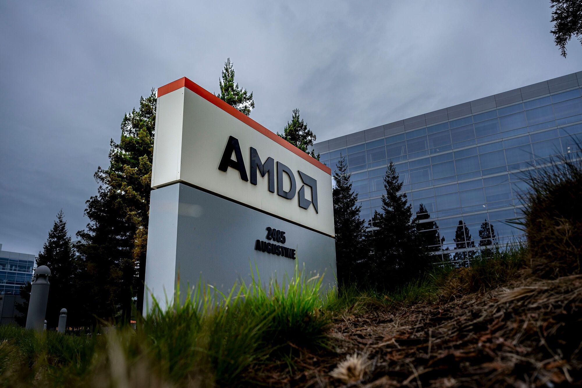Taiwan Bidders Are Said to Be Circling AMD’s ZT Server Assets