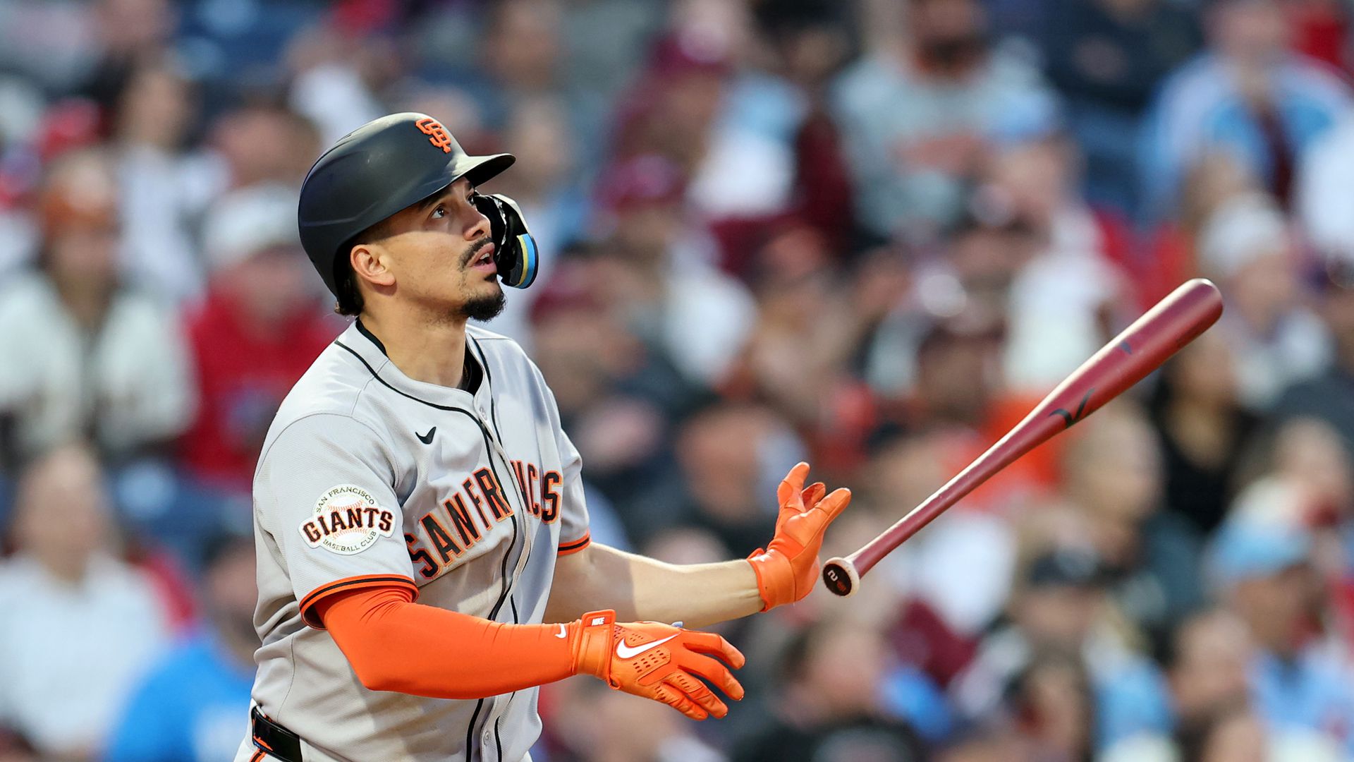 SF Giants power up to beat Phillies, 10-4