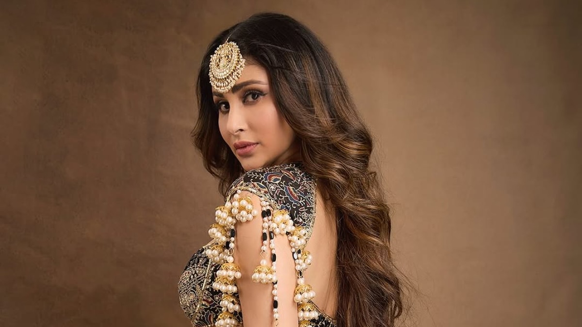 Mouni Roy Breaks Silence on Plastic Surgery Rumours: 'I Don’t Pay...'