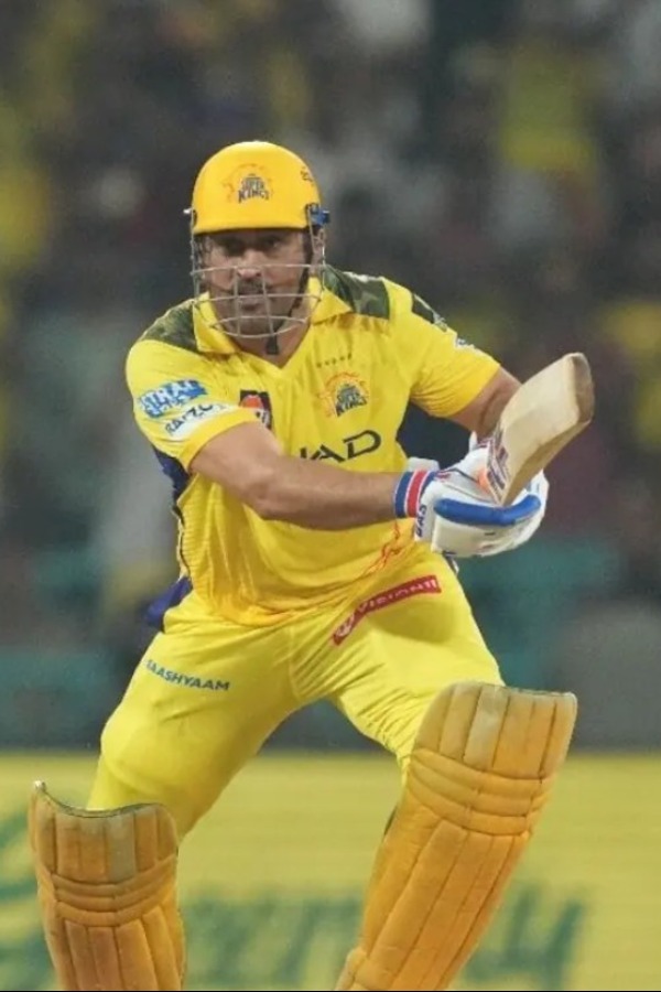 'Won't Be Forgotten' Dhoni Turns Back the Clock for Fans as His Power ...