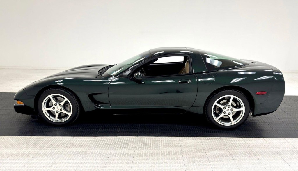 An Automatic-Equipped C5 Corvette Doesn’t Make You Into The “Corvette ...