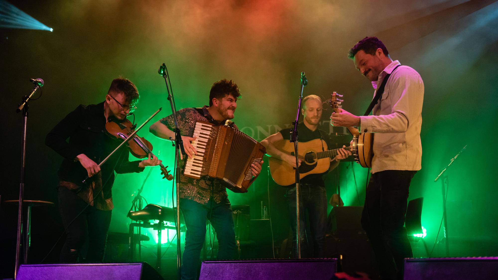 A homecoming celebration of folk music as Dallahan puts on biggest ...