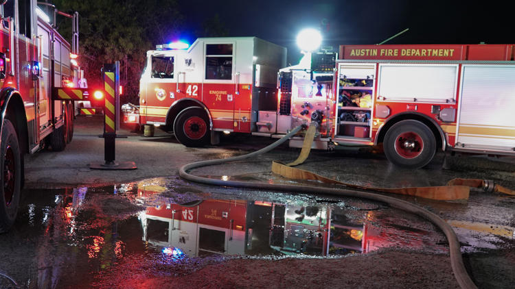 AFD responds to brush fire in southeast Austin