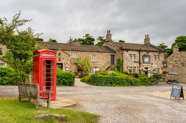 Emmerdale star leaves ITV soap after 12 years with emotional send off ...
