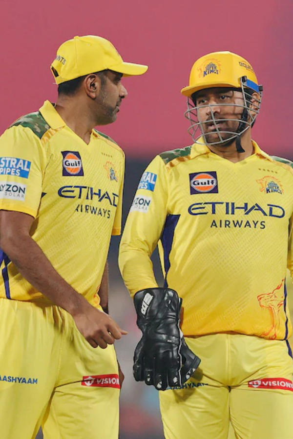 IPL 2025: Despite Ashwin’s Poor Show, MS Dhoni Blames CSK, Proving Why He’s the OG Captain