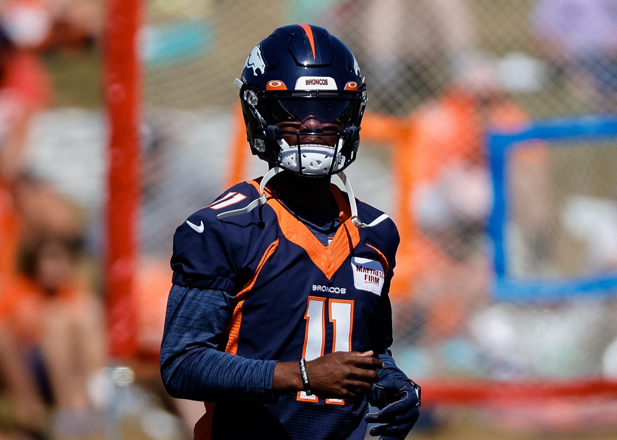 Ex-Broncos QB continues journeyman career with return to familiar team