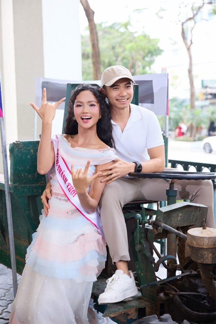 H'Hen Niê: 'Chồng thường dậy sớm nấu đồ ăn sáng cho tôi'