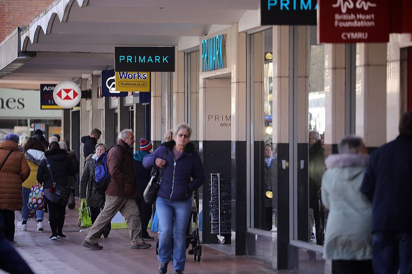 DWP bank account checks for claimants £6,000 savings or more