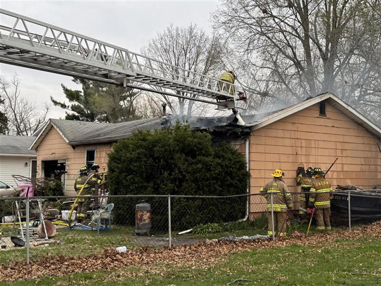 Colona police look for resident after house fire