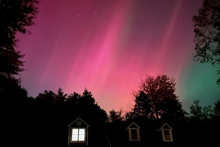 Northern Lights Forecast: 18 States May See Aurora Borealis Tonight As ...