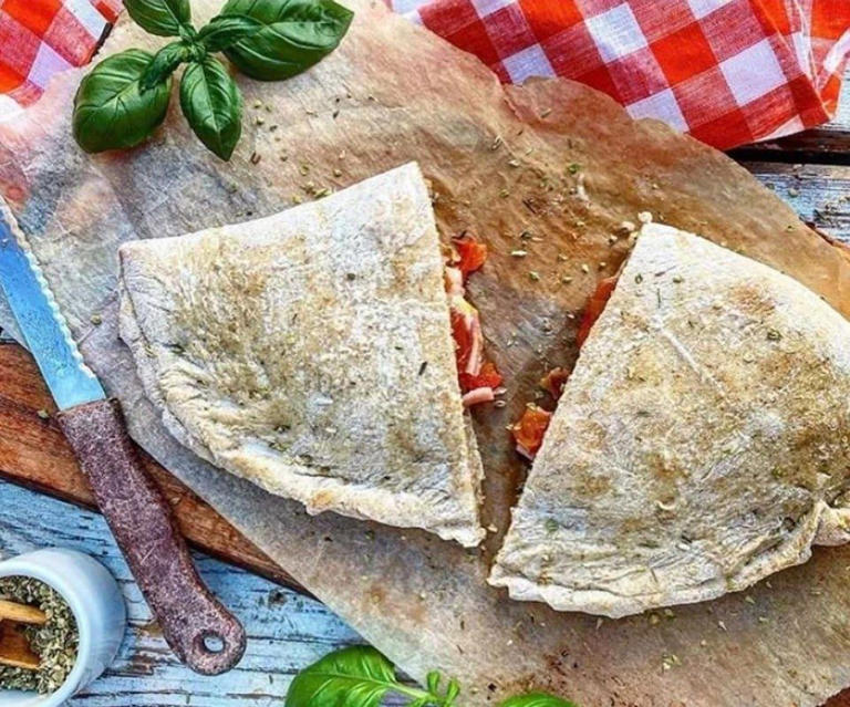 This Homemade Pizza Calzone is Perfect for Dinner or Lunchboxes