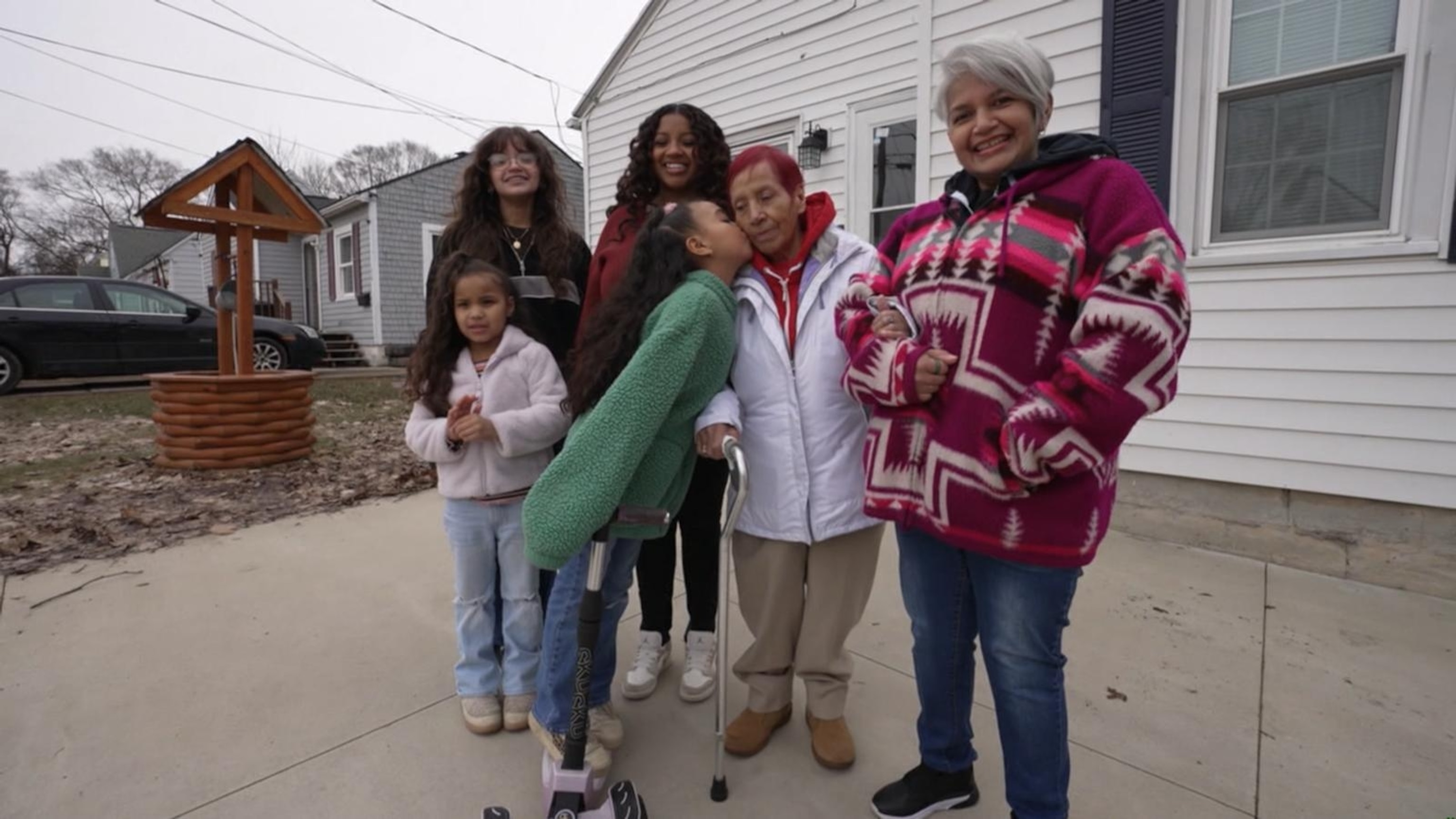 Family saves money with 4 generations living together