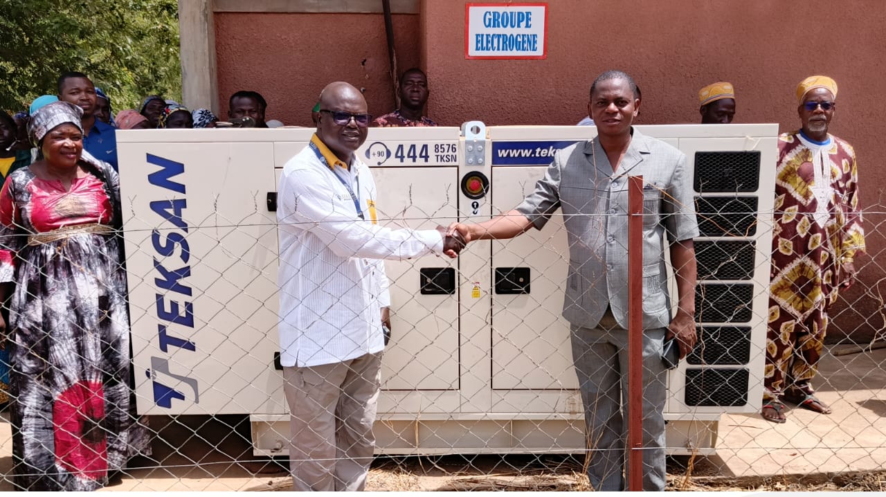 Boulgou : Un groupe électrogène offert au district sanitaire de Zabré