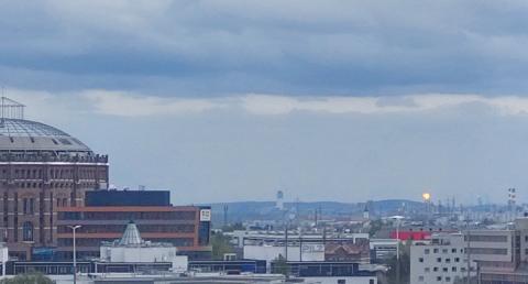 Sorge um OMV: Helle Flamme kommt aus Hochfackel