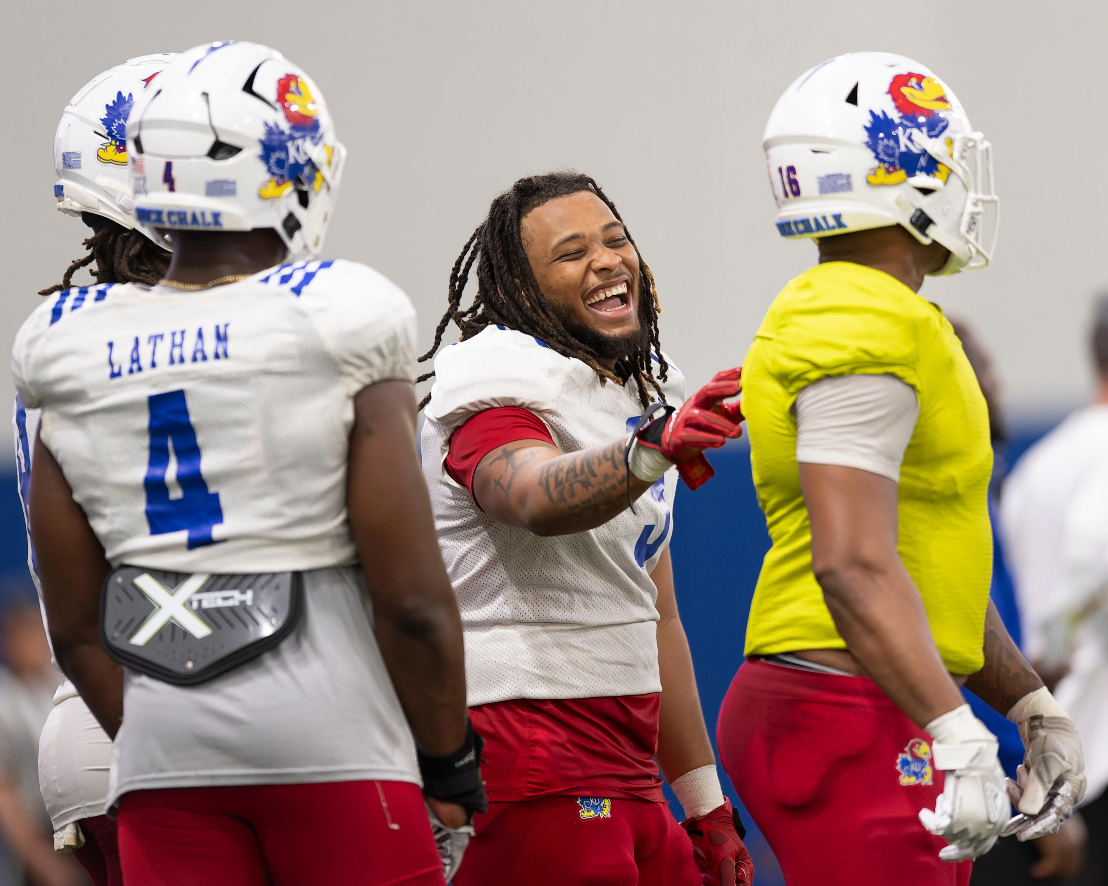 A familiar face helped Joseph Sipp Jr. pick Kansas football, but it ...